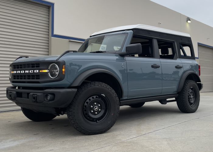 Ford - Bronco Camper – Ursa Minor Vehicles